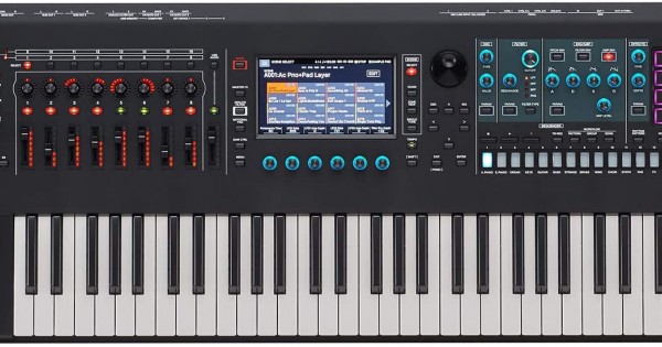 Roland Fantom-6 Synthesizer Keyboard